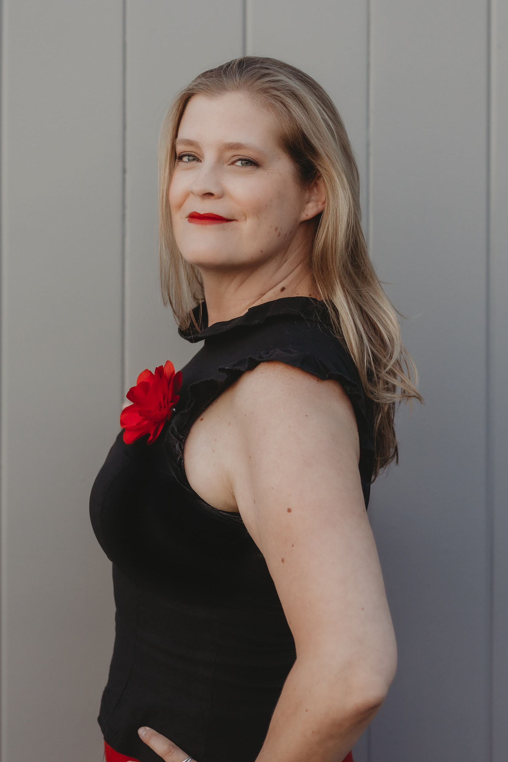 Meet the Scarlettes – Sweet Scarlet